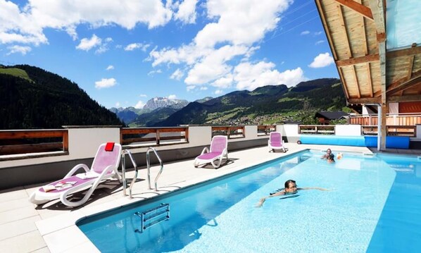 2 Rooms 4 People, Chatel: Hotel Reviews, Rooms & Prices | Hotels.com