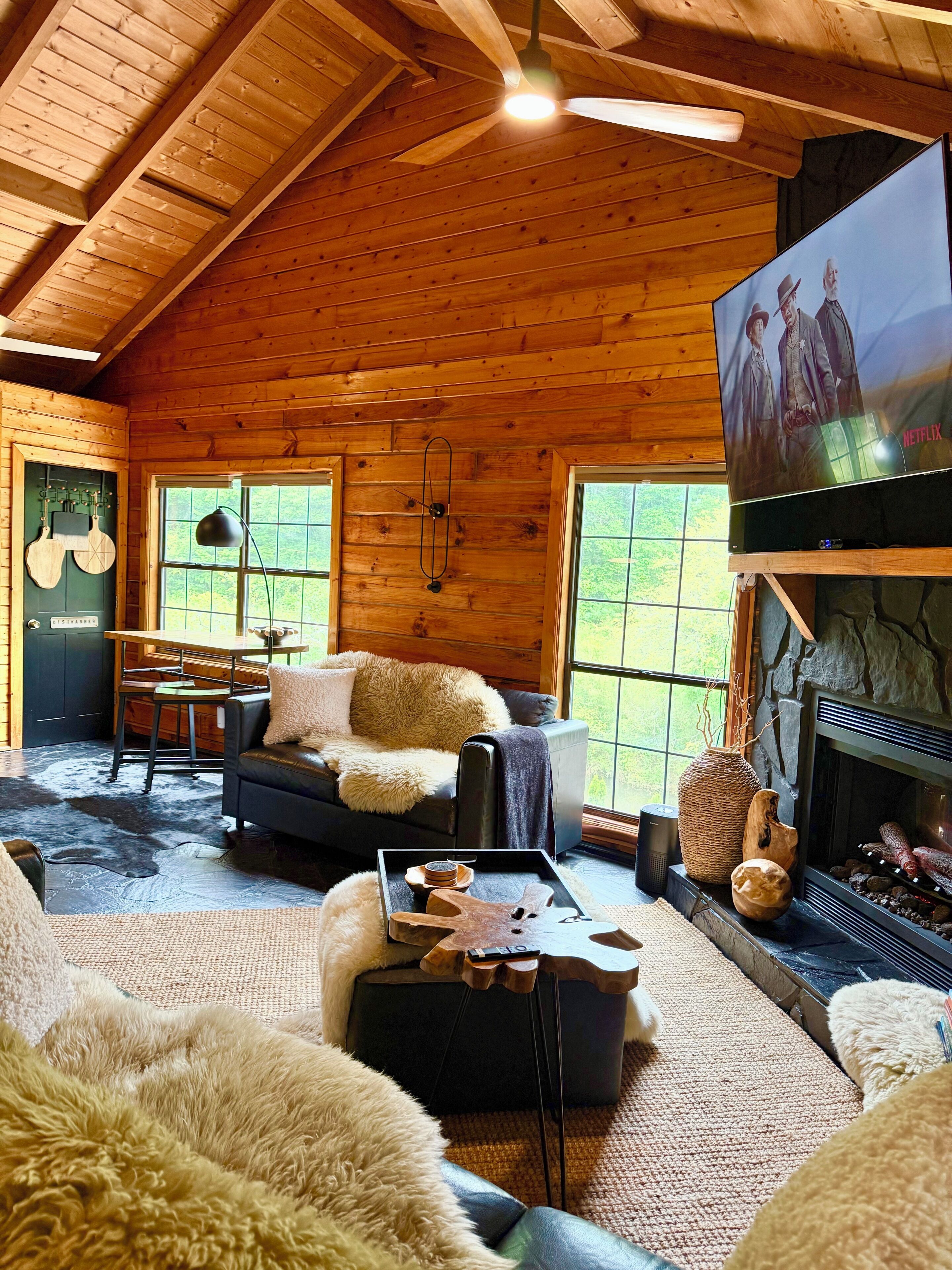Water Surrounded Cabin Getaway With Sauna, Hot Tub, Wild Life And Private Island - Blue Ridge, GA