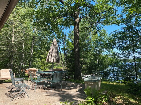 Lake Chippewa Flowage Stunning View 2-BR private home & dock, A/C ...