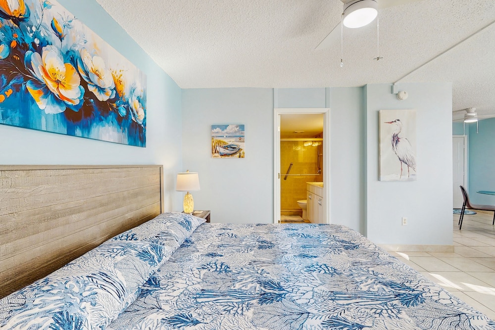 Gulf view studio with shared pool, steps to the beach, and internet ...