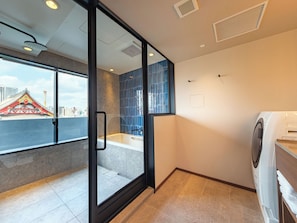 Quarto, não fumadores (EN Suite) | Casa de banho | Artigos de higiene pessoal grátis, um secador de cabelo, chinelos 