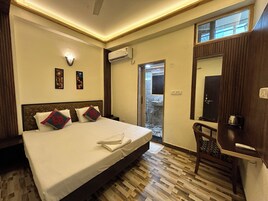 Quartos insonorizados, ferro/tábua de engomar, Wi-fi grátis