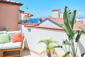 Quarto casal design, vista para o jardim | Vista do quarto