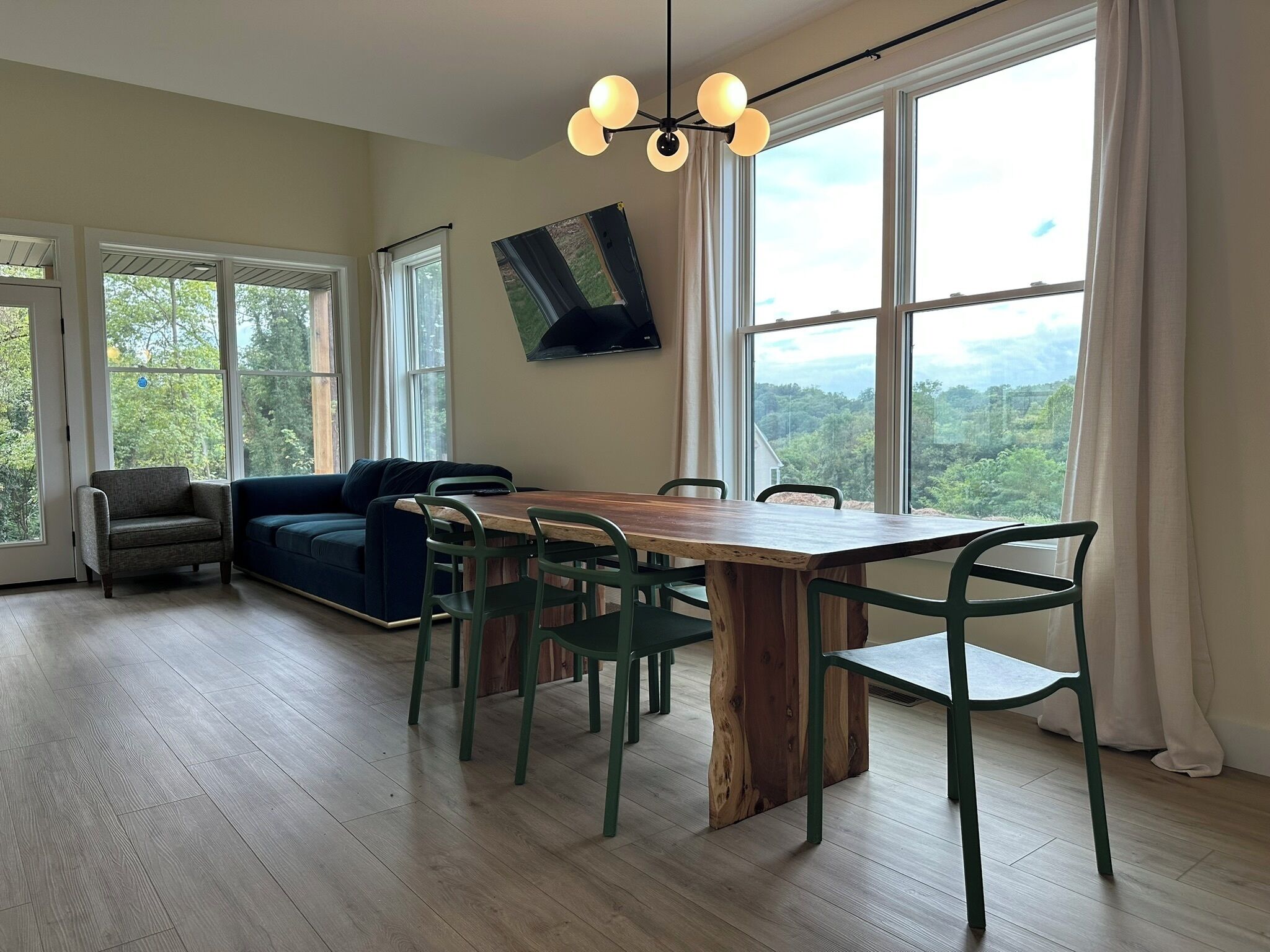 New, Contemporary House In Historic Harpers Ferry - Harpers Ferry, WV