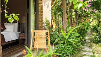 Bungalow Deluxe, vista para o jardim | Terraço/pátio interior