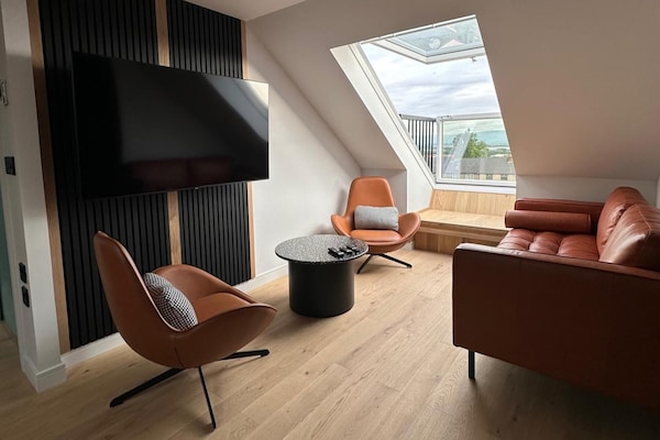 2-bed - Sleeps 6 - Pet Friendly With Free Parking - Falkirk