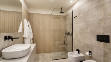 Casa, para fumantes | 3 quartos