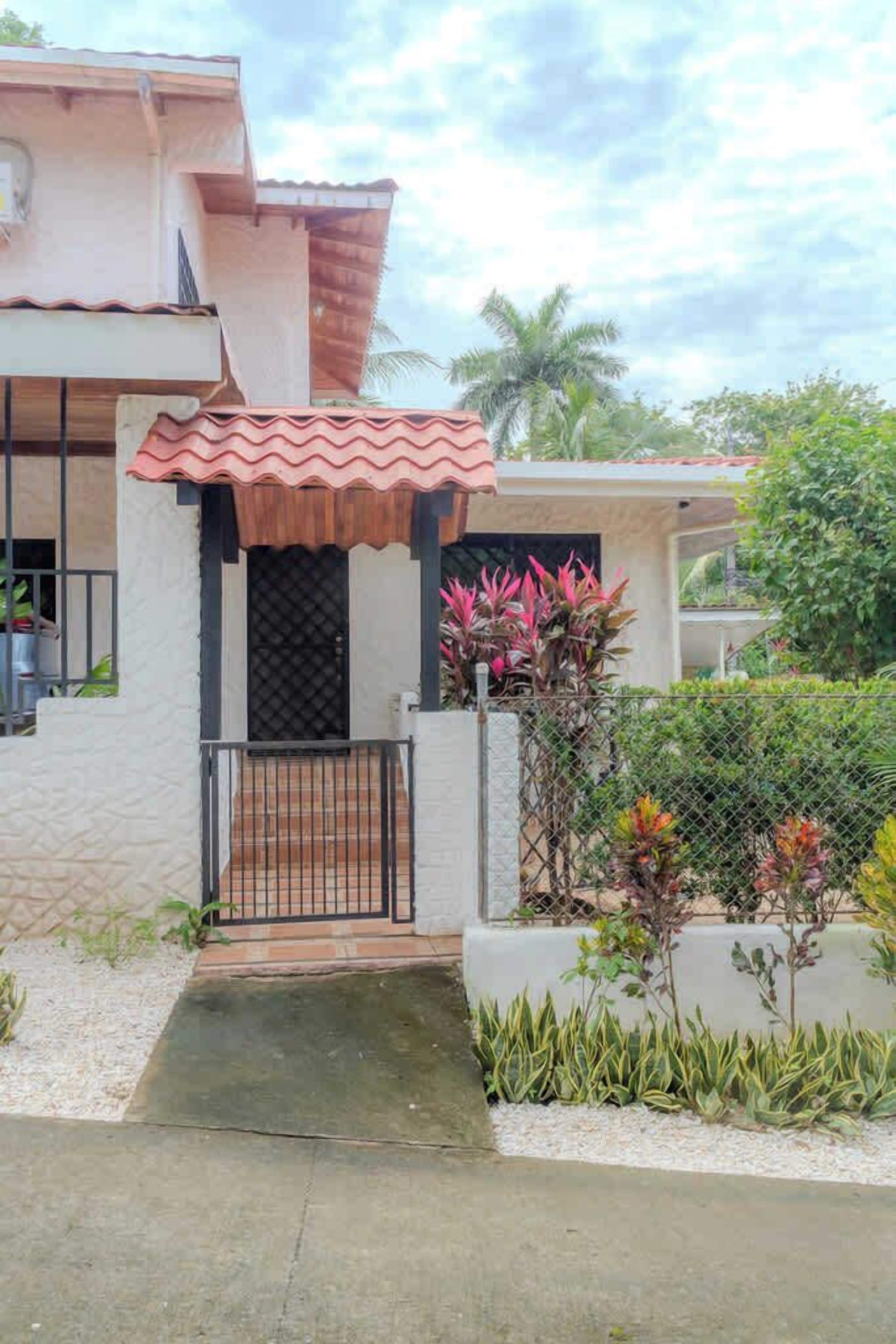 Casa | 5 quartos, internet de alta velocidade 