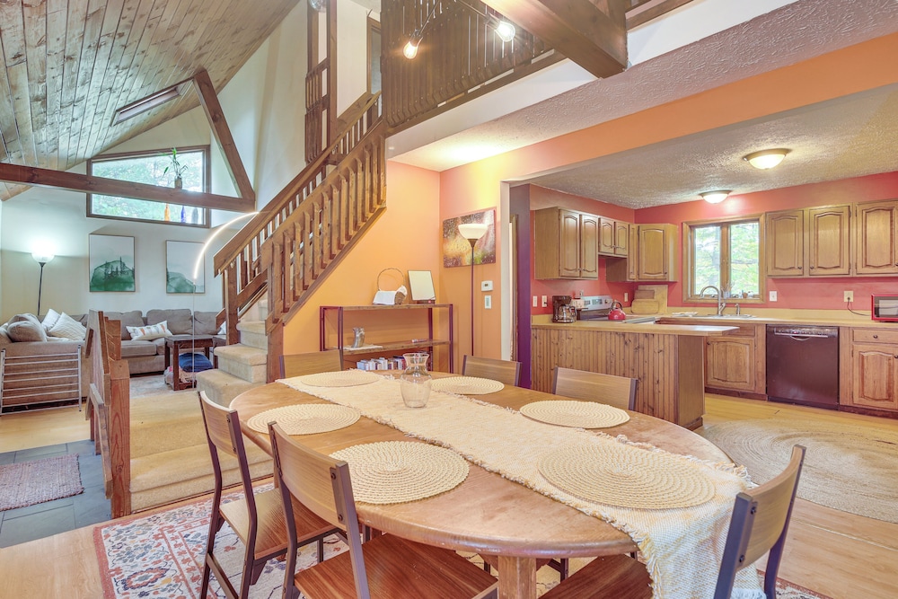 Lake & Trail Access On-site! Fairfax Hideaway - St. Albans, VT