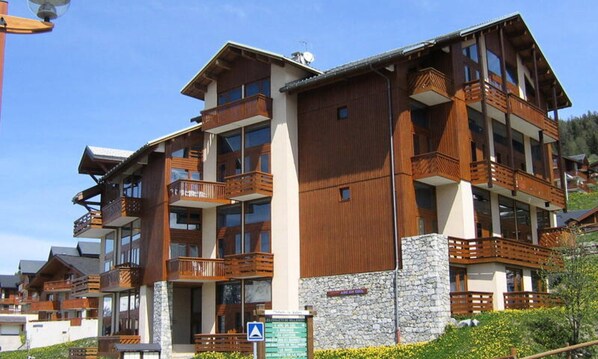 3-room Apartment for 6 People in Vallandry, in the Resort Center and ...