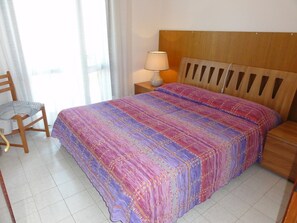 Vila, 2 quartos, varanda, vista para o jardim | 3 quartos