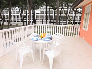 Apartamento, 2 quartos, varanda | Varanda