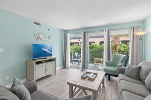 Apartamento em Condomínio Fechado, 1 cama king-size e sofá-cama (Sea Oats 211) | Sala de estar