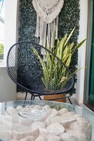 Apartamento superior, sacada | Sacada