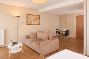 Apartamento, 1 cama queen-size, não fumadores (Upgrade) | Wi-fi grátis 