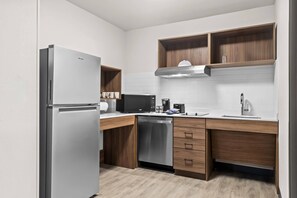 Quarto standard, 2 camas Queen, para não fumantes | Wi-Fi de cortesia