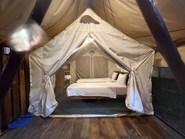 Tenda de Luxo, vista para a montanha | Cortinas/cortinados opacos 