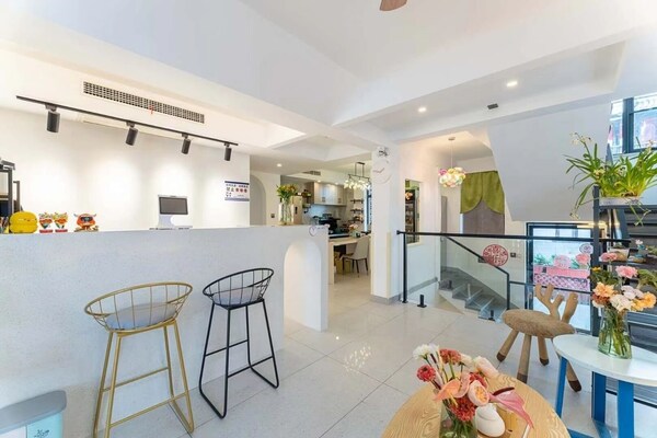 Moonlit Orchid Bay Coffee & Tea - Hangzhou