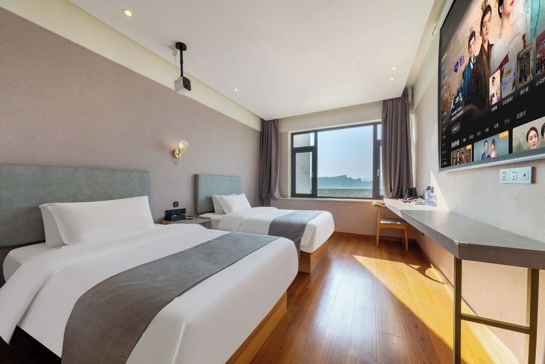 Quarto Twin Panorâmico, vista para o oceano | Minibar grátis, secretária, Wi-fi grátis 