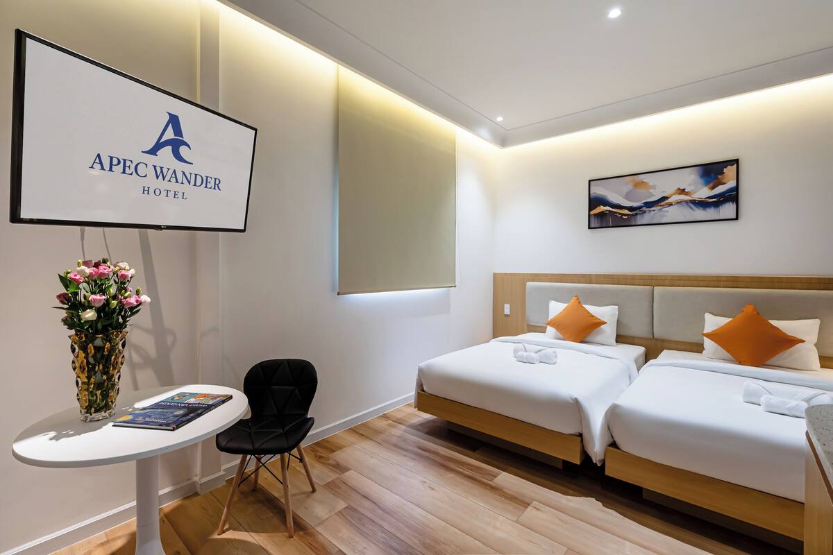 Quarto casal ou duplo luxo | Frigobar, escrivaninha, Wi-Fi de cortesia, roupa de cama
