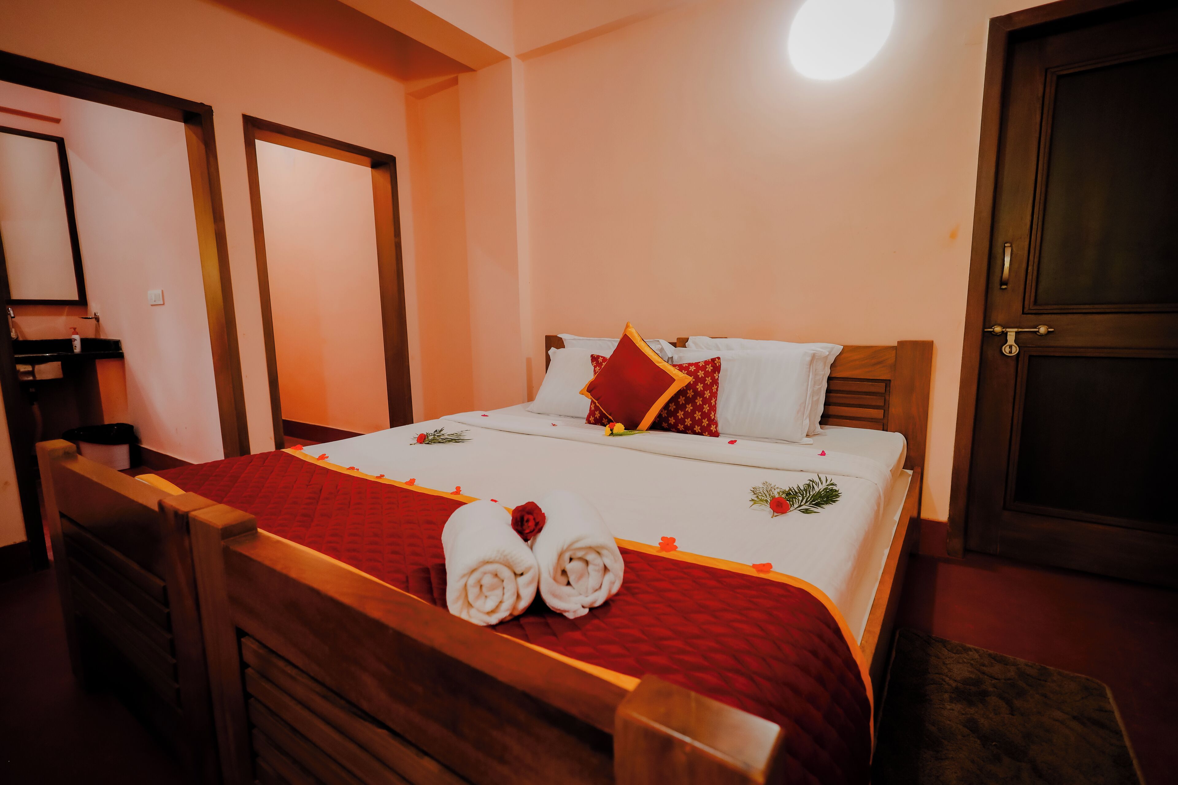 Quarto duplo família | Escrivaninha, espaço de trabalho para notebook