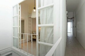 Quarto Cidade, 2 quartos, não fumadores, Vista para a cidade | Secretária, secretária adequada para computadores portáteis