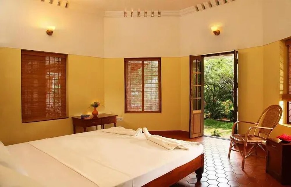 Amrutham Ayurvedic Village Resort - Kovalam
