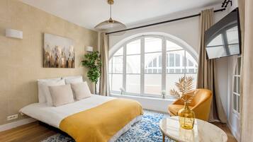 Apartamento | Sala de estar | Smart TV, Netflix, serviços de streaming, escritórios