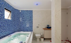 Apartamento Básico | Casa de banho | Um polibã