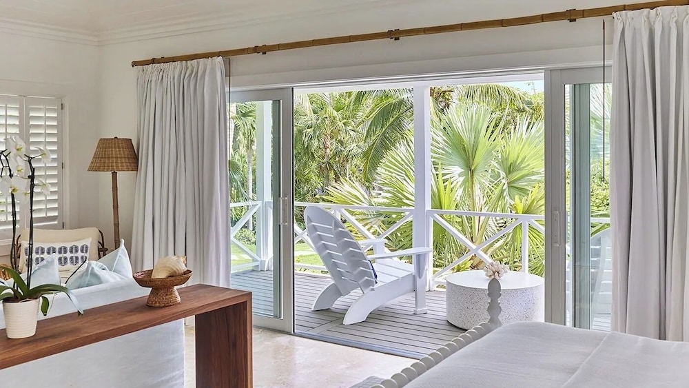 Tranquil Garden Stay for a Relaxing Escape with Private Veranda & Lush ...