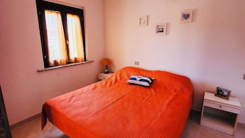 Apartamento | Ferro/tábua de engomar, berços/camas para crianças
