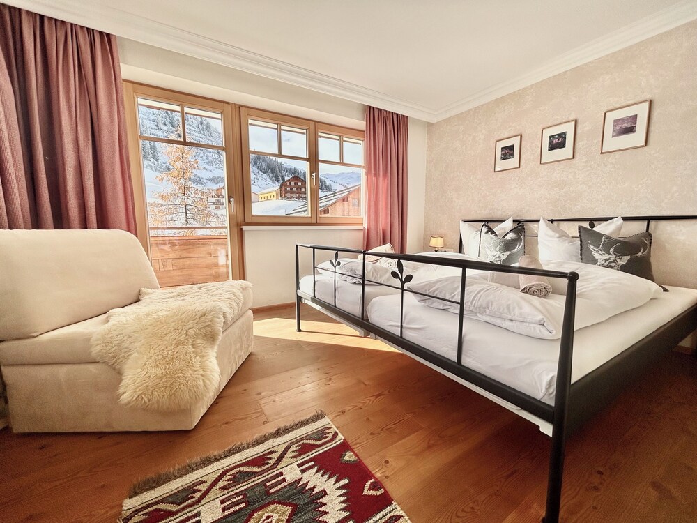 Haus Wallis - Apartment Zauberberg - Ski-In and Out at Ski Arlberg ...
