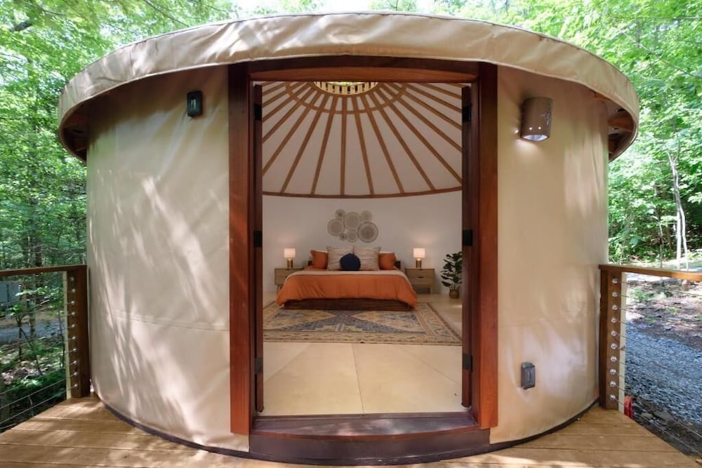 Creekside Yurt - The Whisperer - Brevard, NC