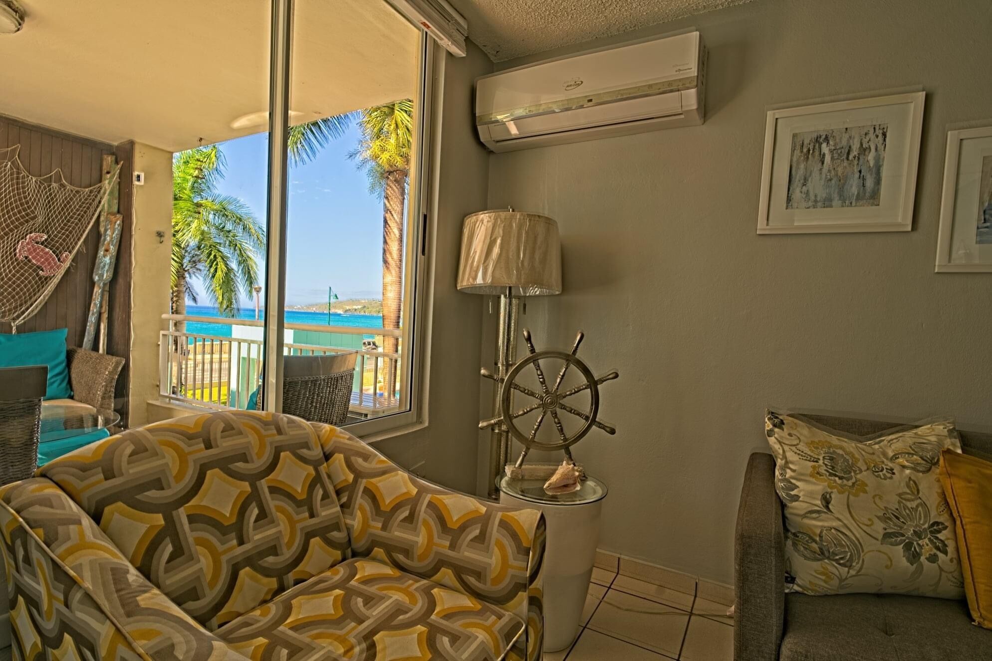 Oceanfront Paradise: Private Balcony, Stunning Views & Steps To The Beach! - Aguadilla