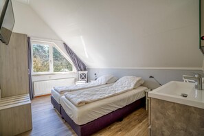 Casa | 3 quartos, com mobília individualizada, roupa de cama fornecida 