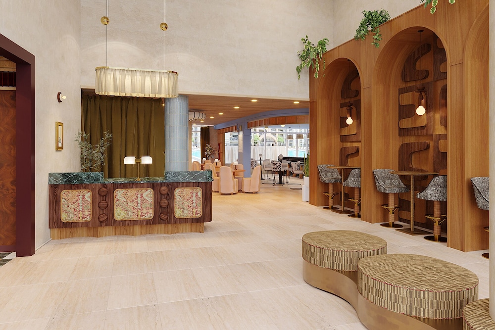 South Lamar Group Stay | Resort-Style Pool, Terrace, Bar, Dining | The ...