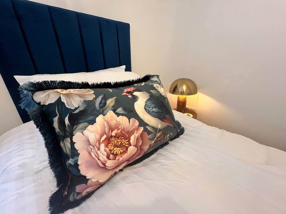 Old Betting Shop Hayfield for 3 & Furry Friend - Hayfield | Vrbo