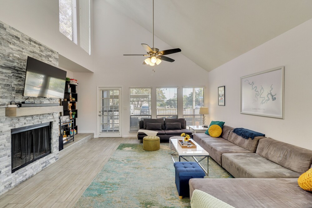 Family Retreat 1/2 Mi To Lake Travis: Pets Welcome - Lakeway, TX