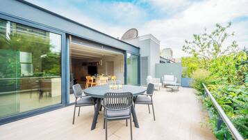 Apartamento, 2 quartos, vista para o parque | Terraço/pátio interior