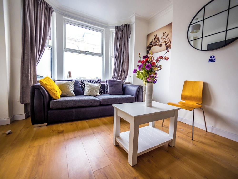 Ensuite4 Woodhouse Private Bath 2kitchen - Stoke-on-Trent