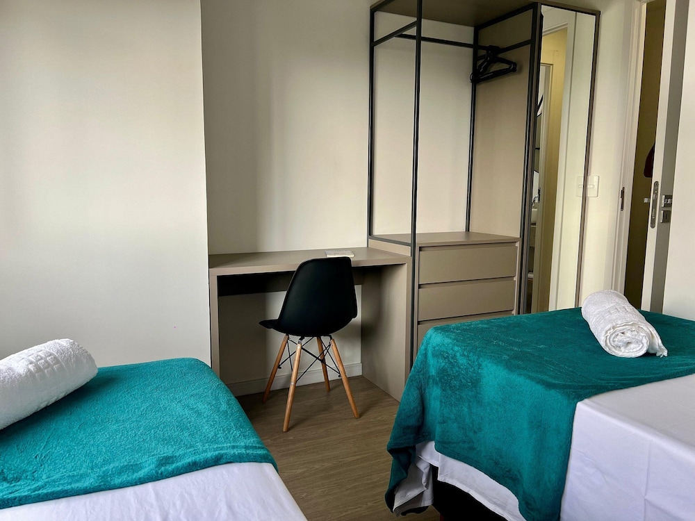 Aptos No Centro Com Piscina E Academia - Maringá