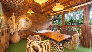 Quarto casal superior, vista para a montanha | Terraço/pátio