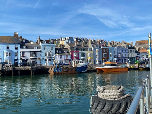 Coach House - sleeps 4 guests in 2 bedrooms Reviews, Deals & Photos ...