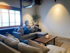 Casa, 2 quartos, para não fumantes, banheira | Cozinha privada | Geladeira, micro-ondas, cooktop, chaleira elétrica