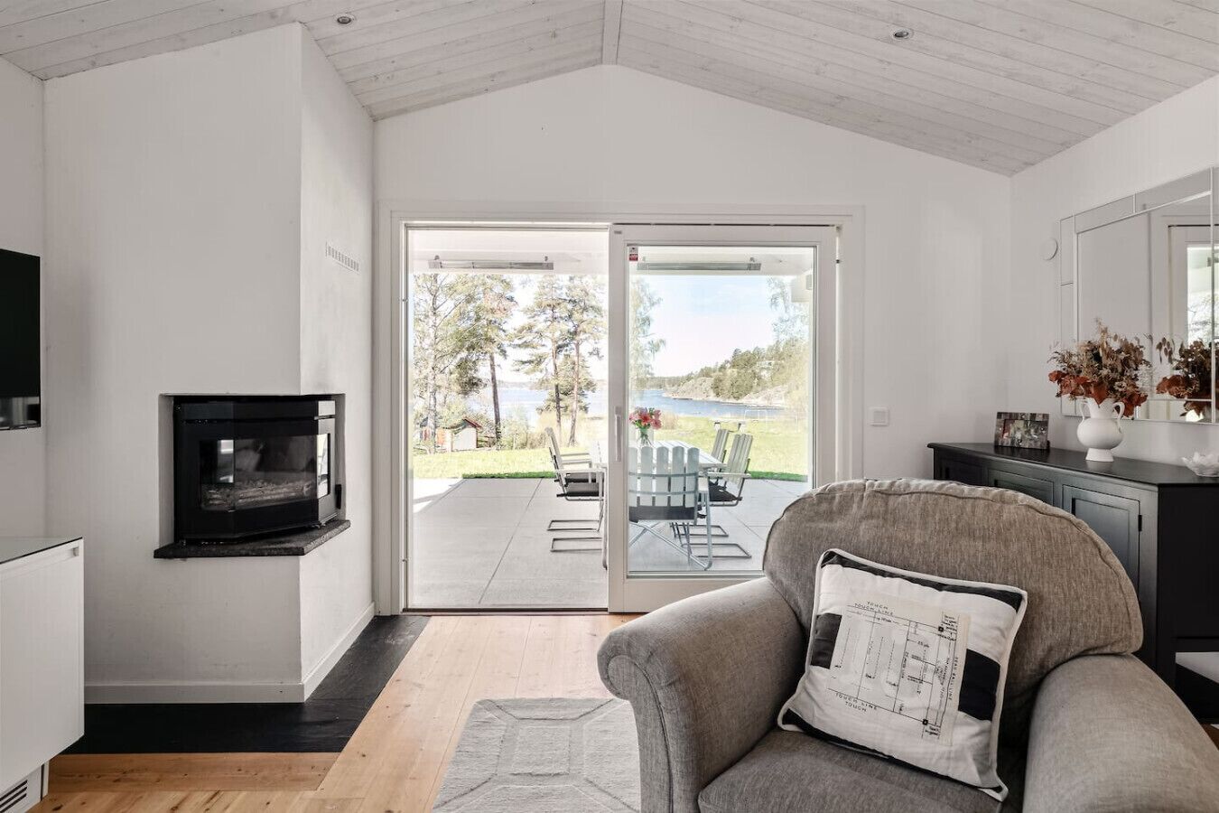Seaside Serenity, Modern Family Retreat - Gustavsberg