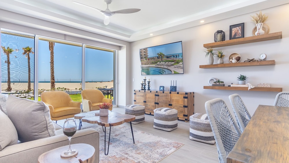 Luxurious 2 Bedroom Ground Floor Condo W104 - Sonora