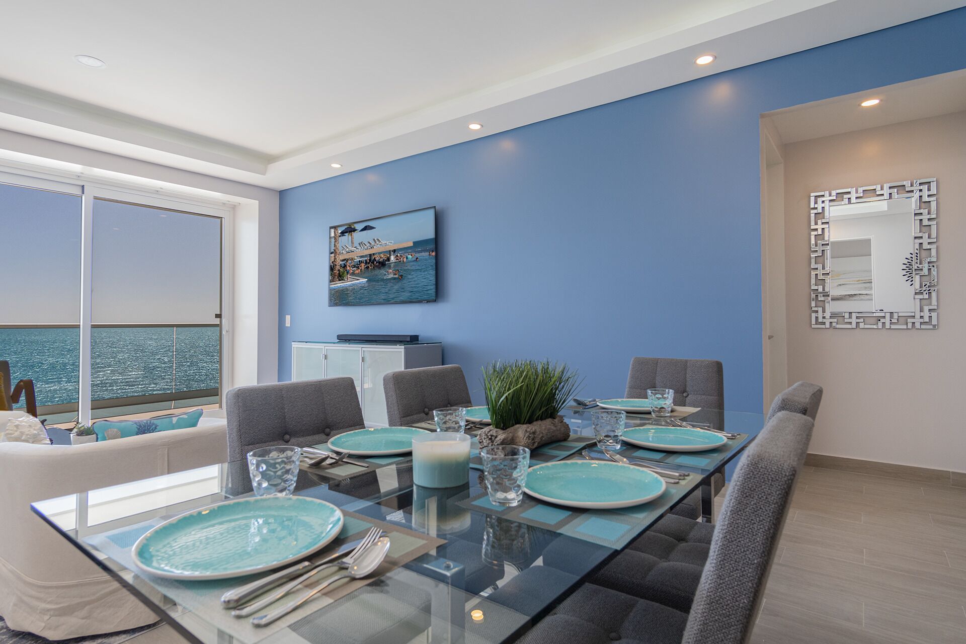 Apartamento em Condomínio Fechado, várias camas, varanda (Encantame Towers Velero 1104) | Restaurantes