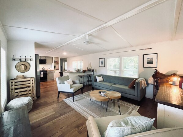 Secluded 2.5-Acre Retreat: Rustic Charm & Modern Comfort in Land O ...