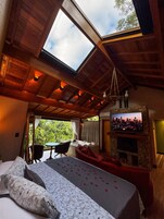 Chalé Familiar, vista para o vale | Minibar, cortinas/cortinados opacos, Wi-fi grátis 