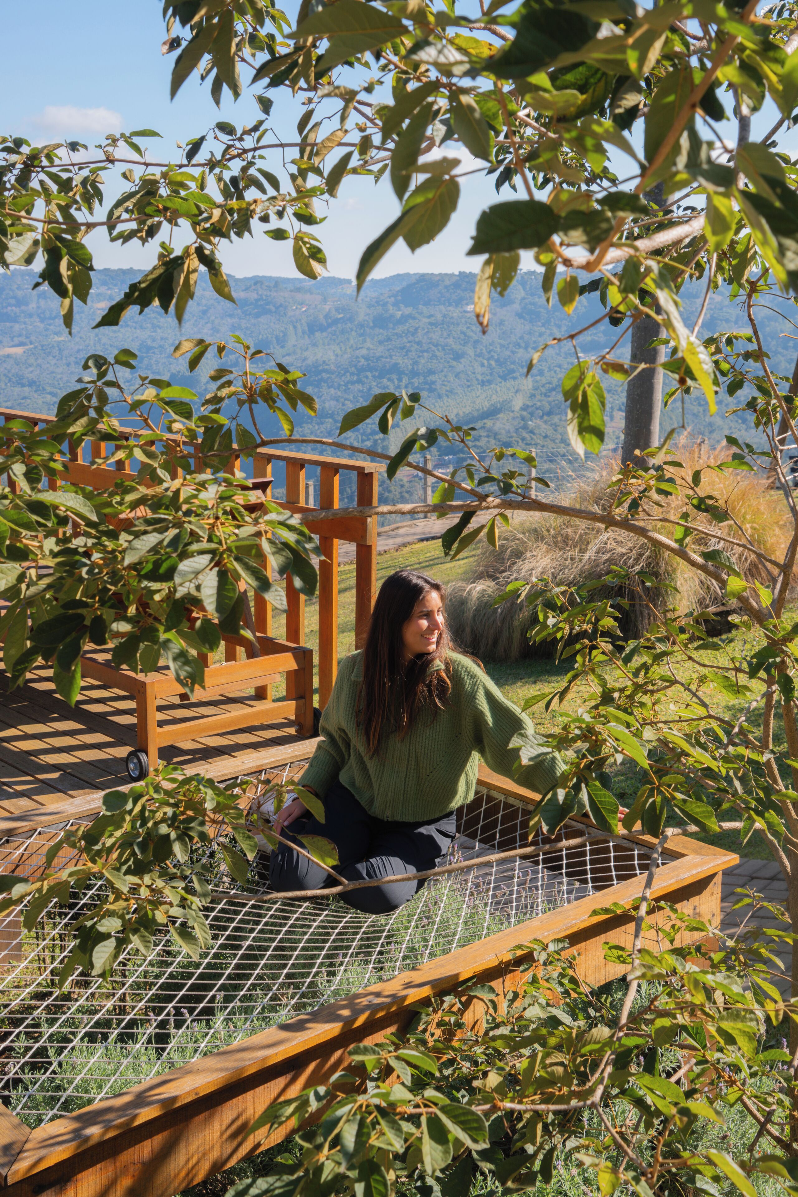 Chalé Básico, vista para o vale | Sala de estar | Smart TV de 43 de polegadas com canais digitais, Netflix, filmes pagos 